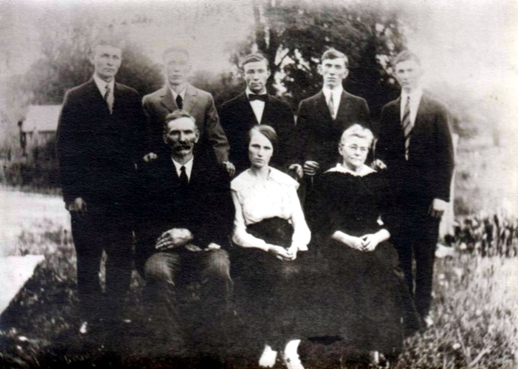 Family:Whitney, Levi Sumner (1860-1928) - WRG
